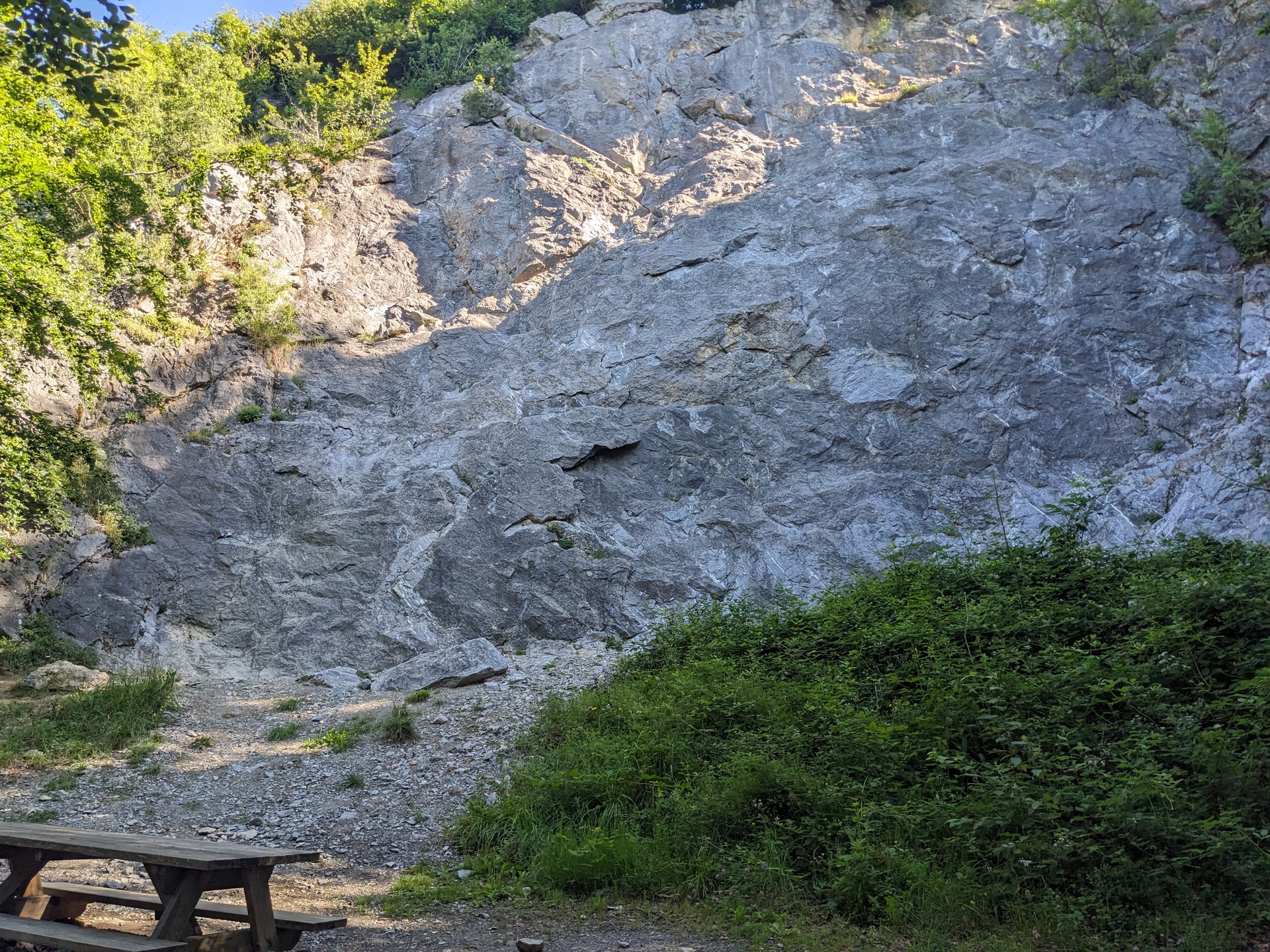 La carte de Rocher de la Serre, escalade en Hautes-Pyrénées